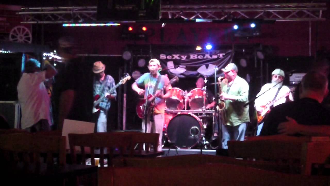 The Rags to Riches Band covering sexy and i know funkified - YouTube