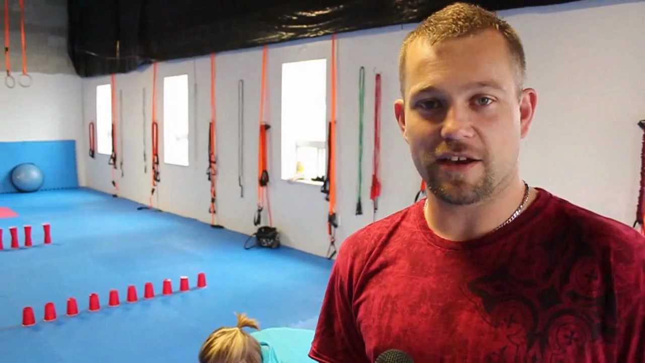 RED SOLO CUP WORKOUT TUTORIAL (OFFICIAL VIDEO) - YouTube