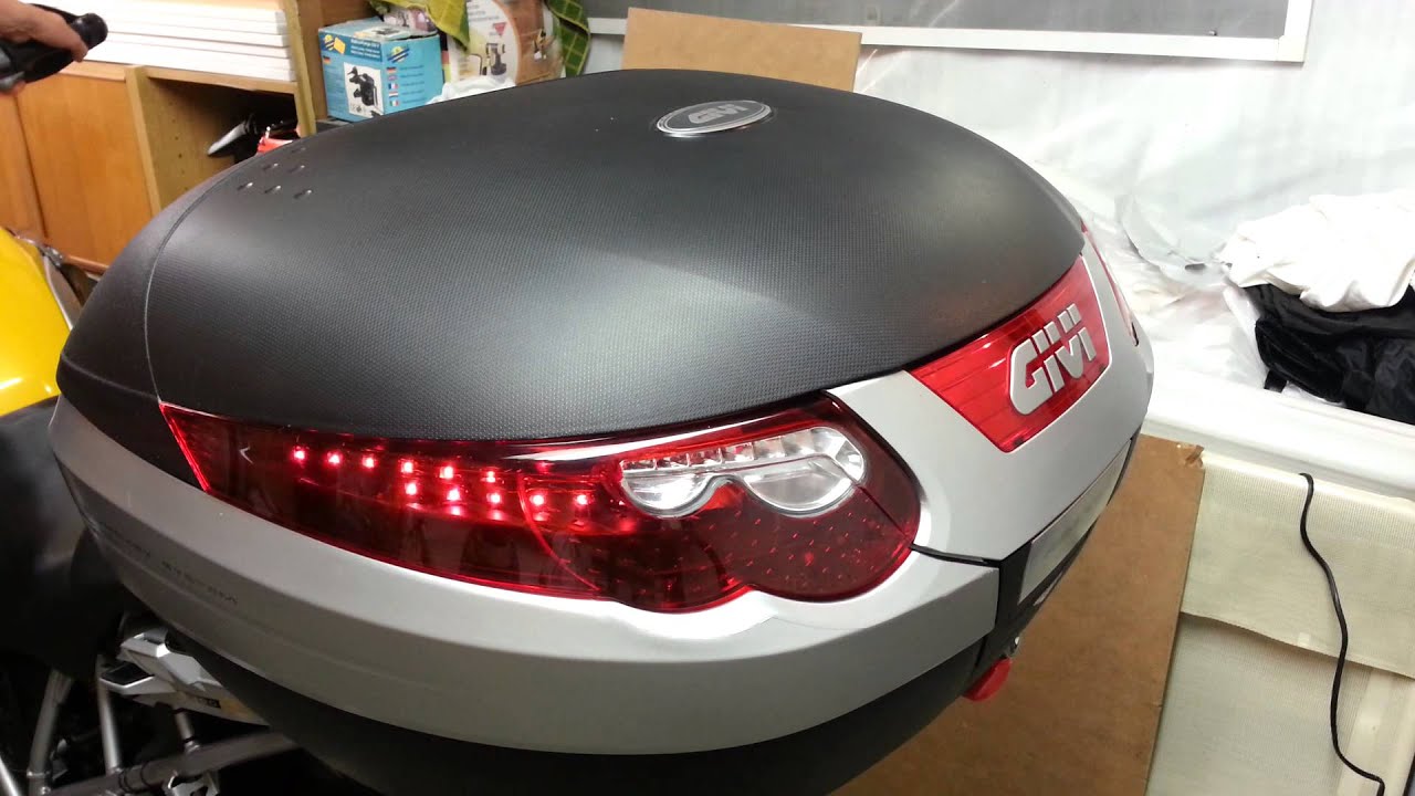 Givi Maxia 55 led - YouTube