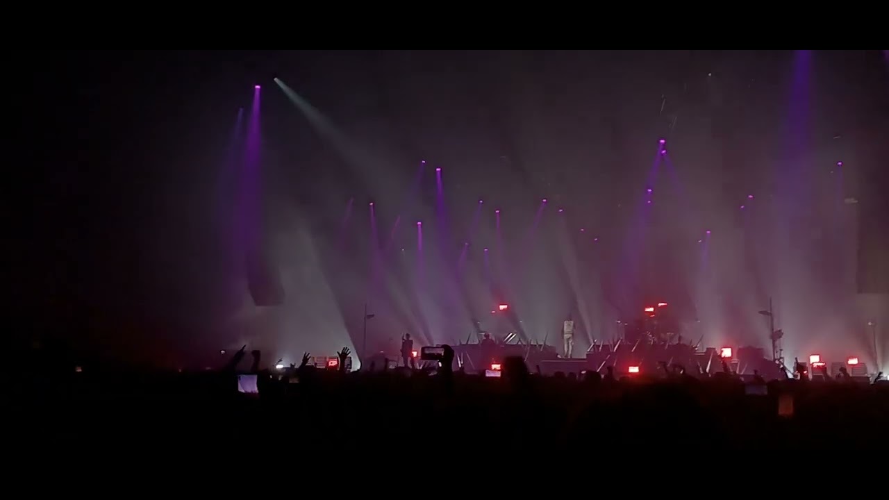 Parkway Drive - Karma LIVE AMSTERDAM 2022 - YouTube