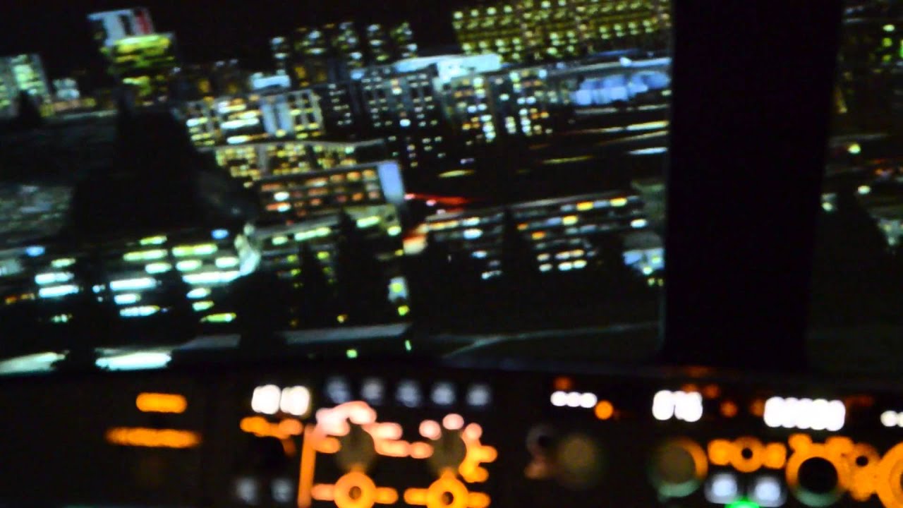 Premier simulateur de vol dans les Alpes-Maritimes - YouTube