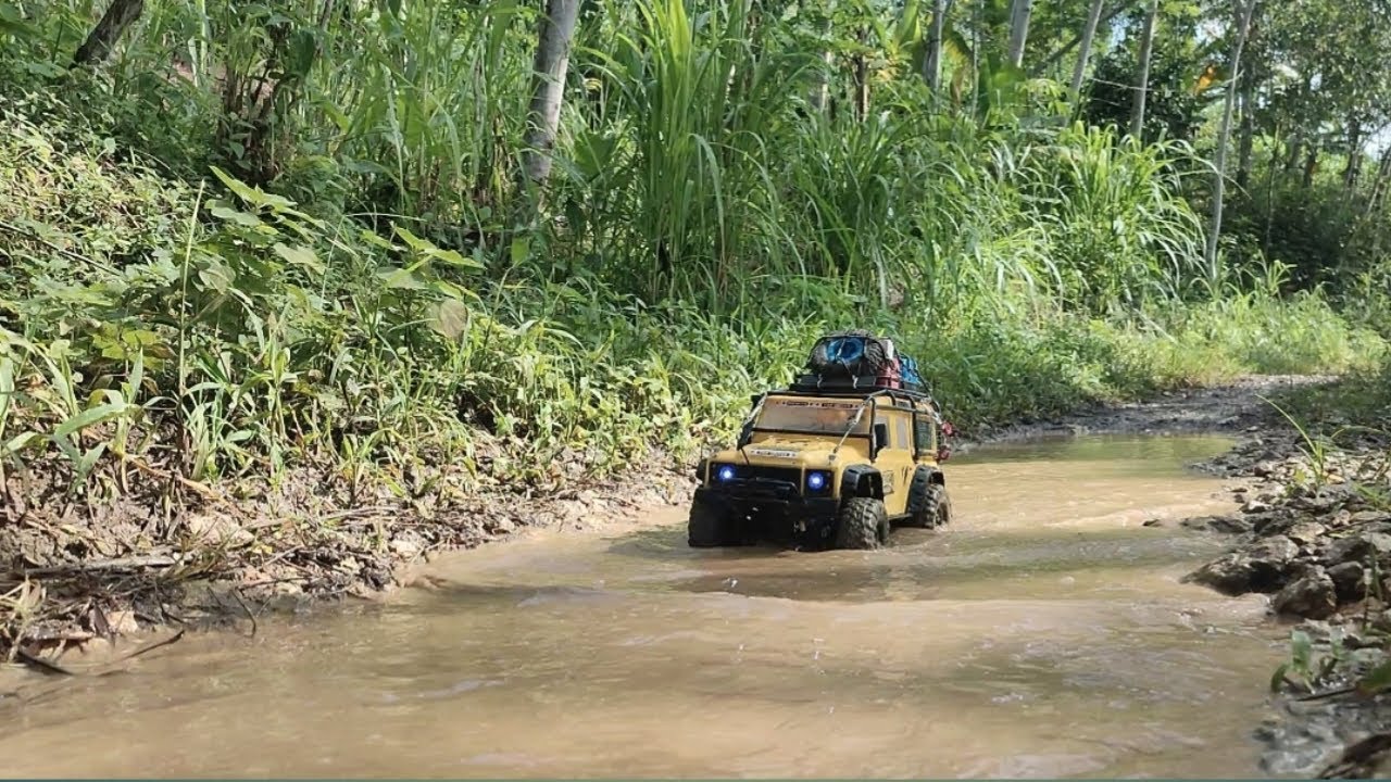 RC Cars Defender 4xwd Mudding Trailing - YouTube