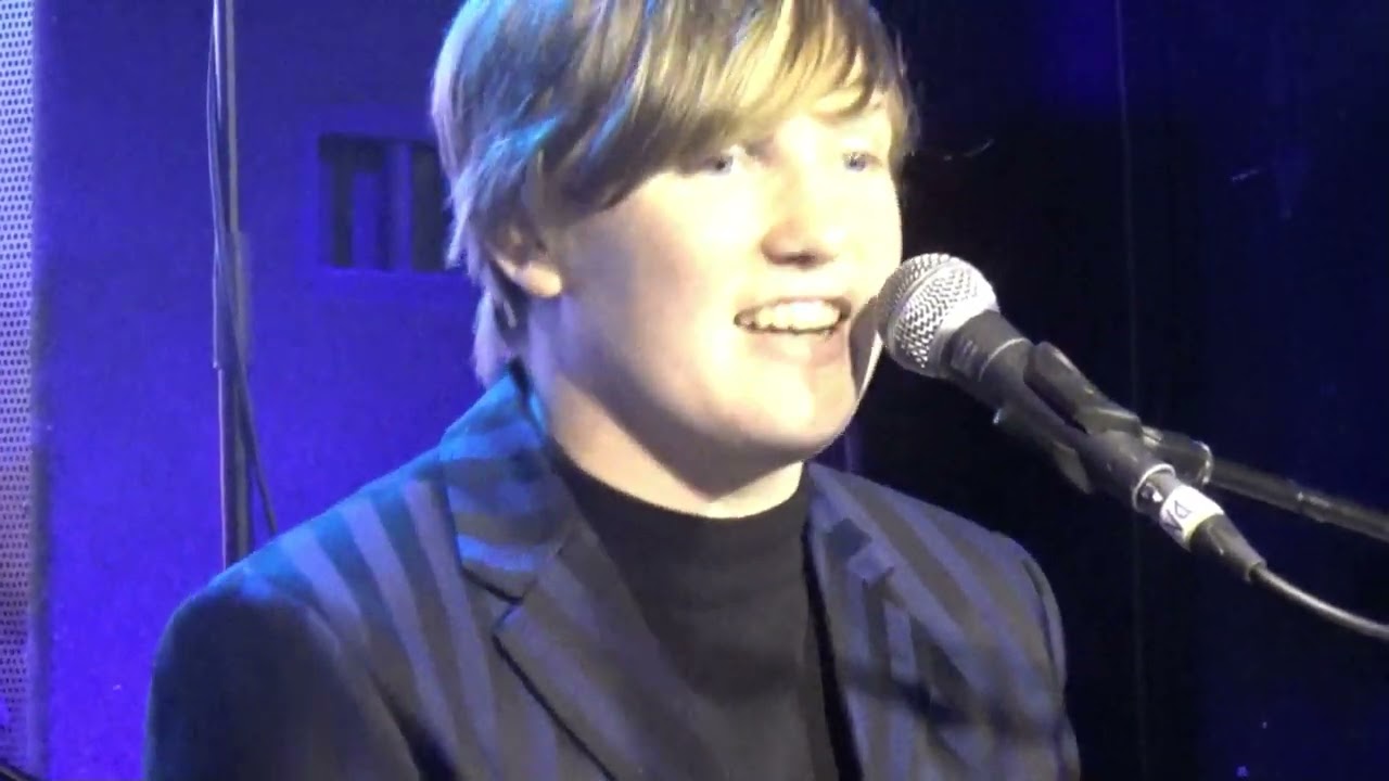 30082022 Logan Paul Murphy Cavern Lounge Medley - YouTube