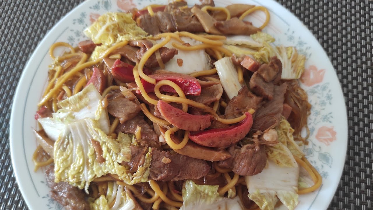 Quick and Easy to Cook, Mixed Pancit Miki and Sotanghon with Fresh ...