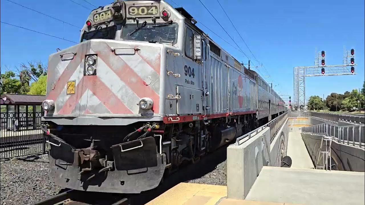 Caltrain JPBX #4011 Gallery Cab Car leading Local #233 at Santa Clara Station #caltrain - YouTube