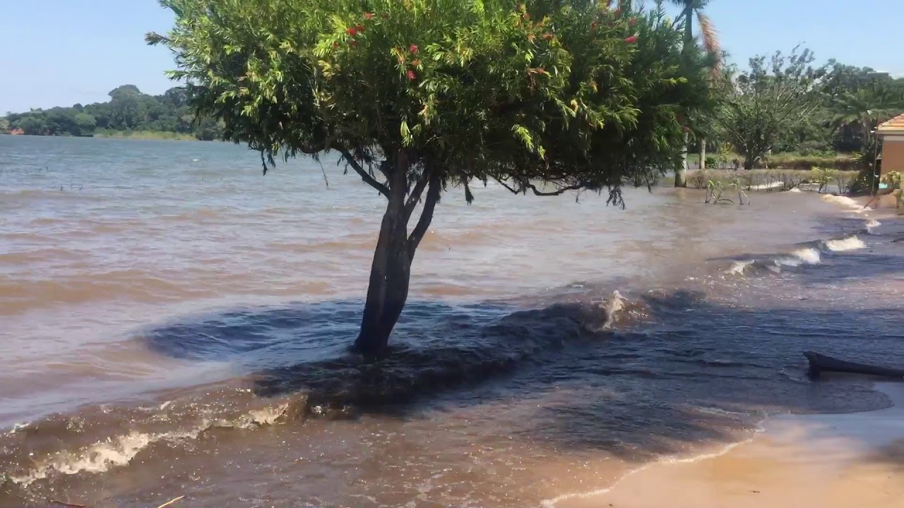 Lake Victoria waters rise 1.06.2020 - YouTube