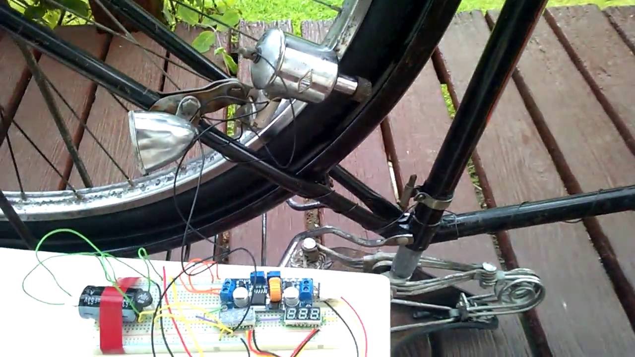 Bycicle bottle dynamo used as USB charger - Palack dinamó USB töltő ...
