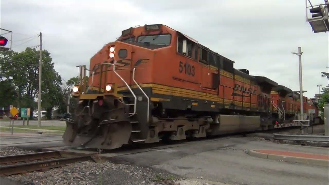 BNSF #5103 Leads EB Intermodal. Olathe, KS 6/29/24 - YouTube