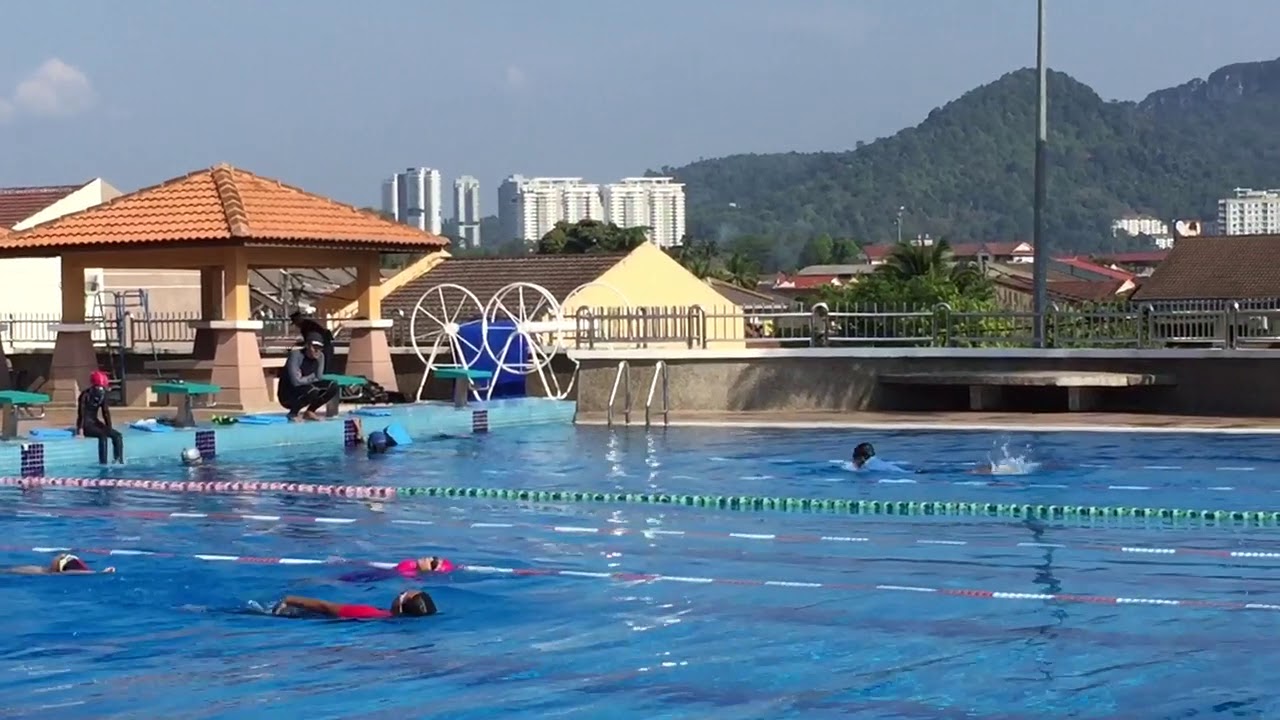 Swimming lesson - kompleks sukan setiawangsa - YouTube