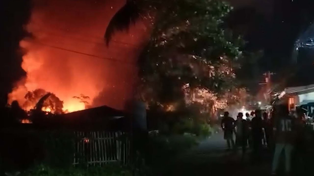 Sunog sa Brgy. singcang-Airport - YouTube