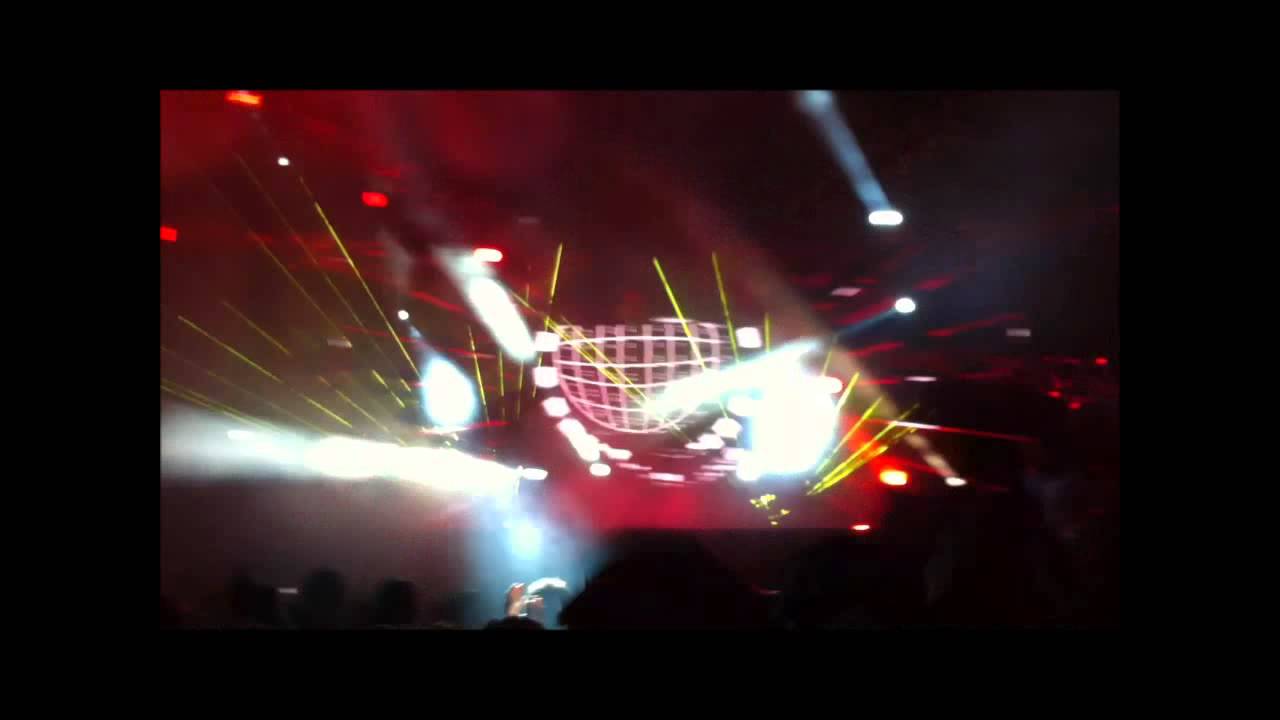 David Guetta İstanbul concert sweat - YouTube