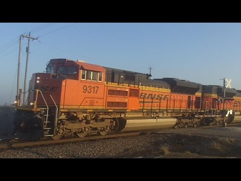 BNSF 9317 & 9154- SD70ACe's Lead An Oil Train - YouTube
