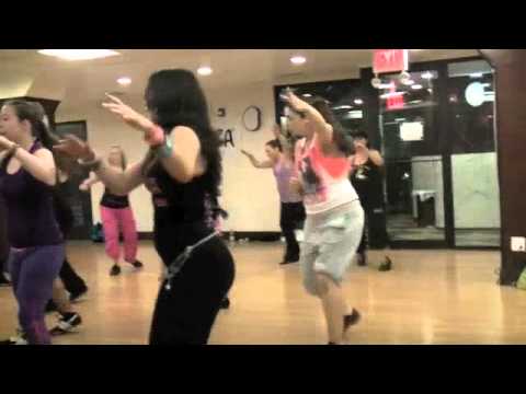 NY ZIN Mini Convention Party - Vaina Loca by Dominica - YouTube