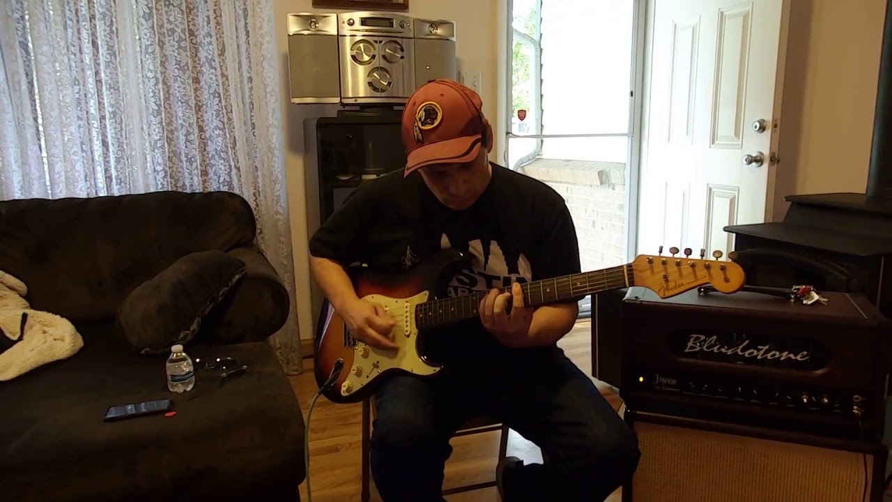 Vintage 1961 Stratocaster played by Kirby Velarde - YouTube