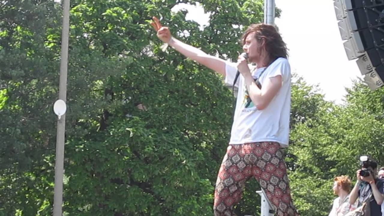 Foxygen - Shuggie - 2013 Pitchfork Music Festival - YouTube