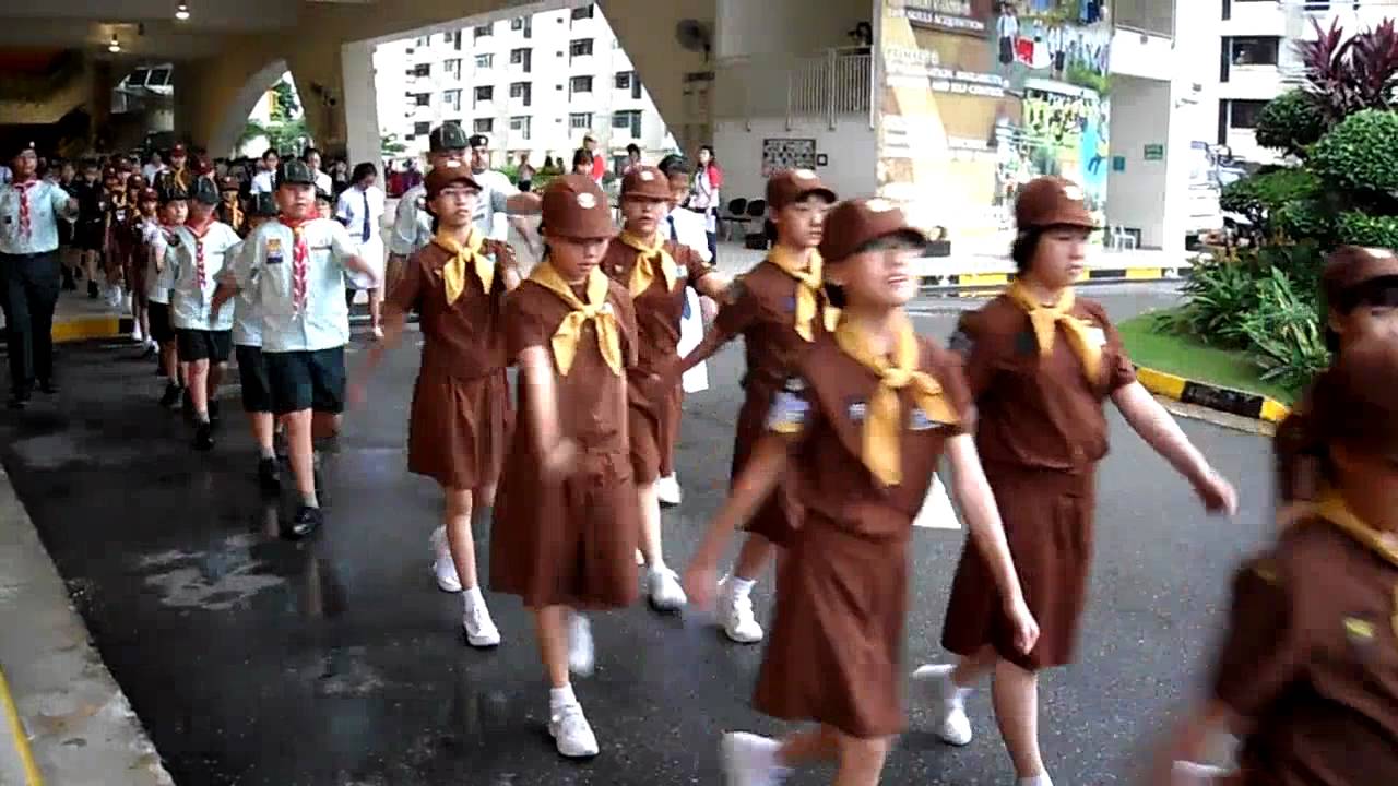 Uniform Group Contingent March Off NDP 2010 actual - YouTube