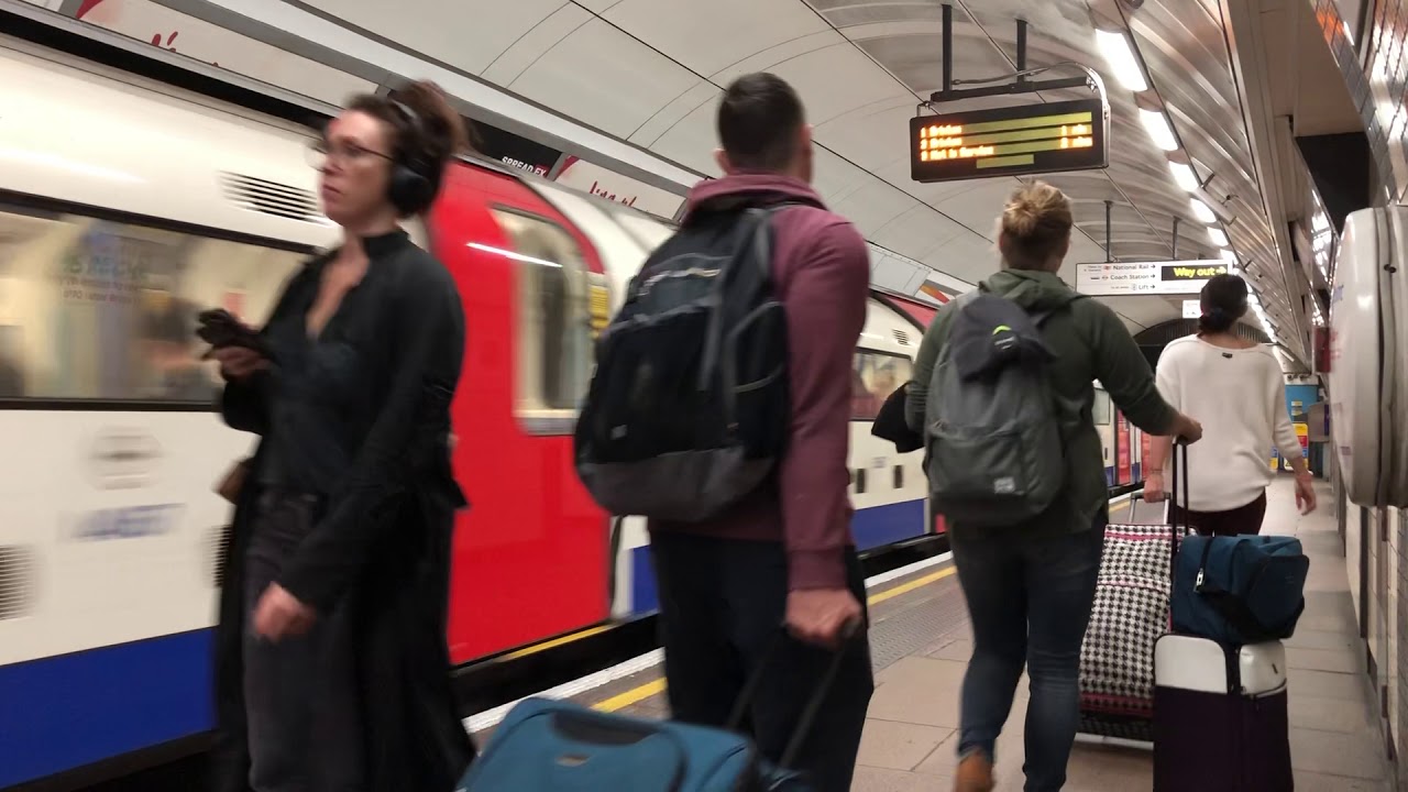 Victoria line train departs Victoria - YouTube