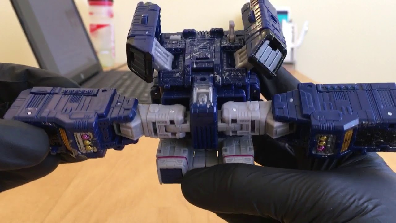 Transformers SOUNDWAVE Siege DEFINITIVE Starfighter & Cybertron Boombox ...