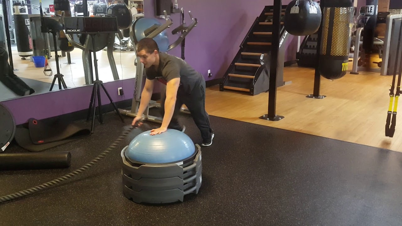 Shoulder stabilization with battle ropes - YouTube