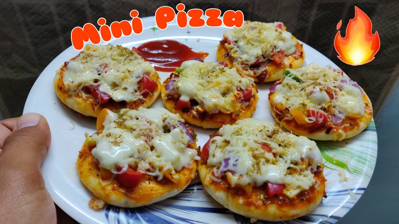 Veg Mini Pizzas Recipe | Delicious pizza at home without oven | Small ...