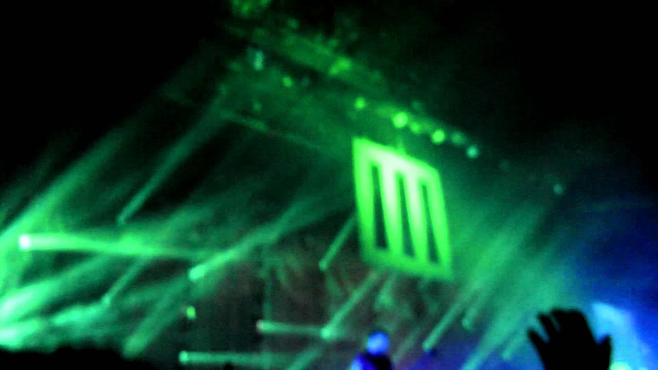 Paramore! Wembley Arena 27 September 2013 Thats what you get - YouTube