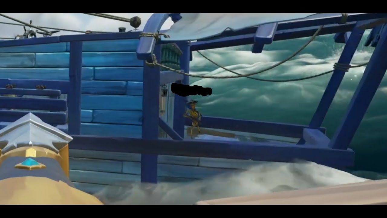 Fighting a streamer with the golden skeleton curse on Sea of Thieves ...
