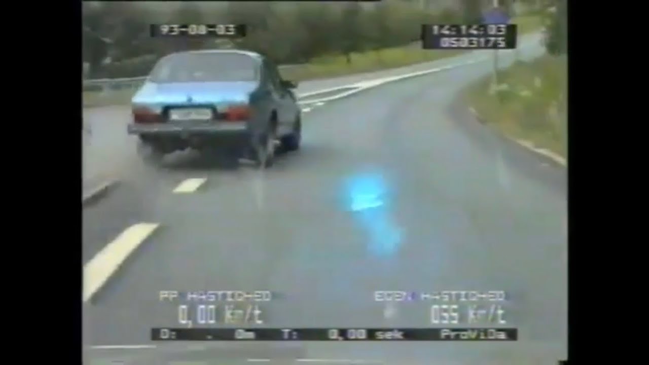 Drunk Driver Hits Road Sign - YouTube
