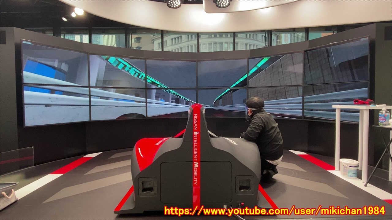 Nissan Formula E Simulator - NISSAN CROSSING at Ginza Tokyo Japan - YouTube