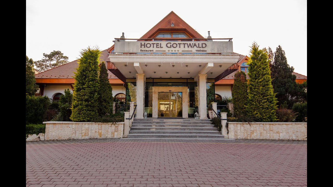 Hotel Gottwald, Tata - YouTube