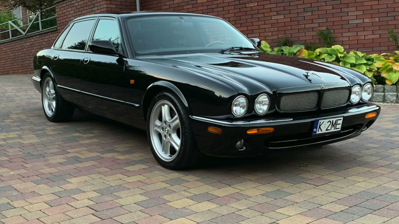 Jaguar XJR X308 4.0 V8 Supercharged - YouTube