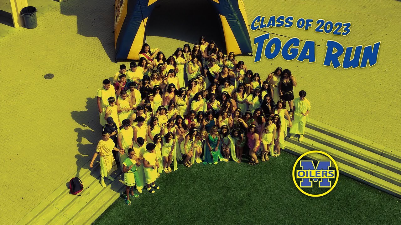 Class of 2023 Toga Run - YouTube