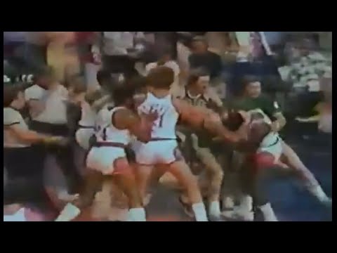Kevin Stacom vs Ricky Sobers fight NBA 1976 finals game 3 - YouTube