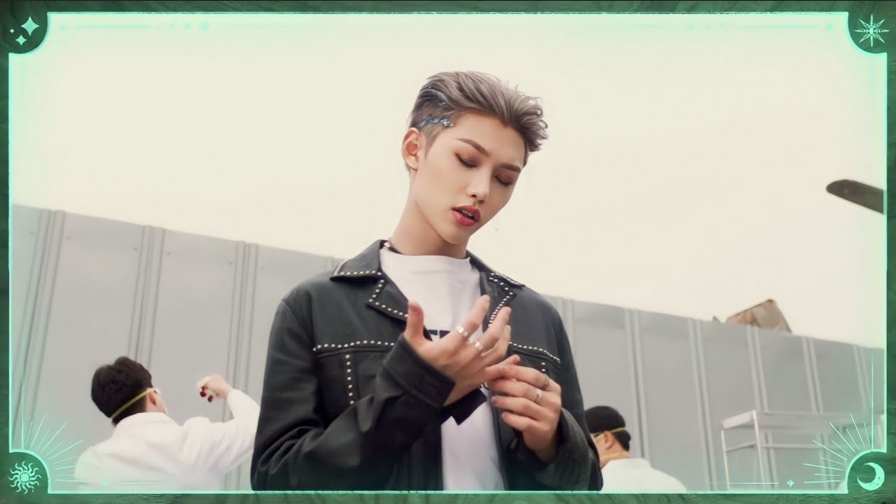 Felix's "Cooking like a CHEF I'm 5 stars Michelin.." - YouTube