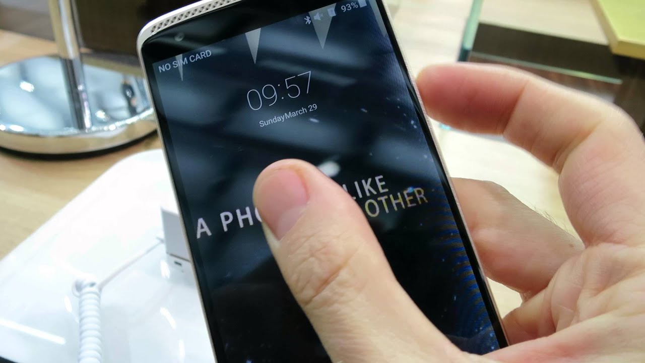 ZTE Axon Mini at MWC 2016 - YouTube