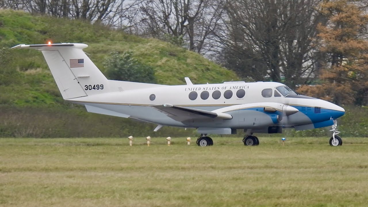 A diplomatic visit | United States Air Force Beech C-12D Huron 83-0499 ...