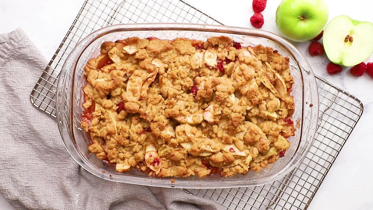 Apple Raspberry Crumble - YouTube