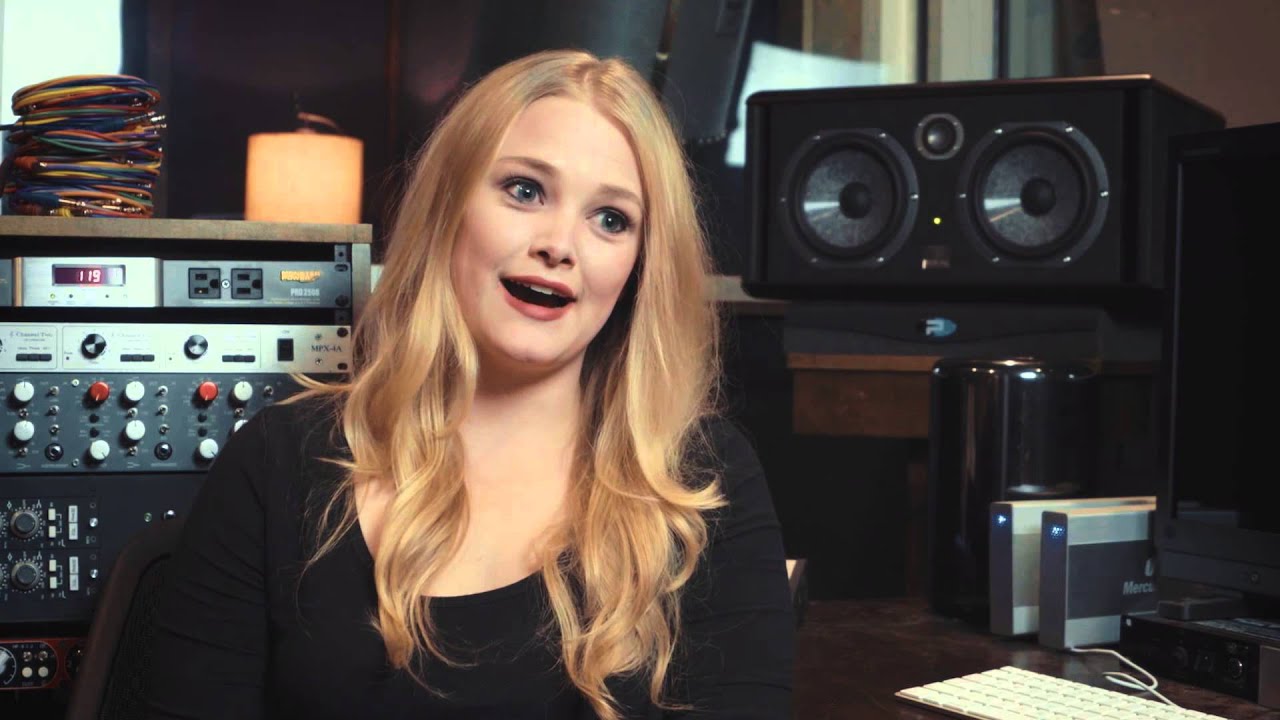 "City Girl" - Behind the Song with Hailey Whitters - YouTube
