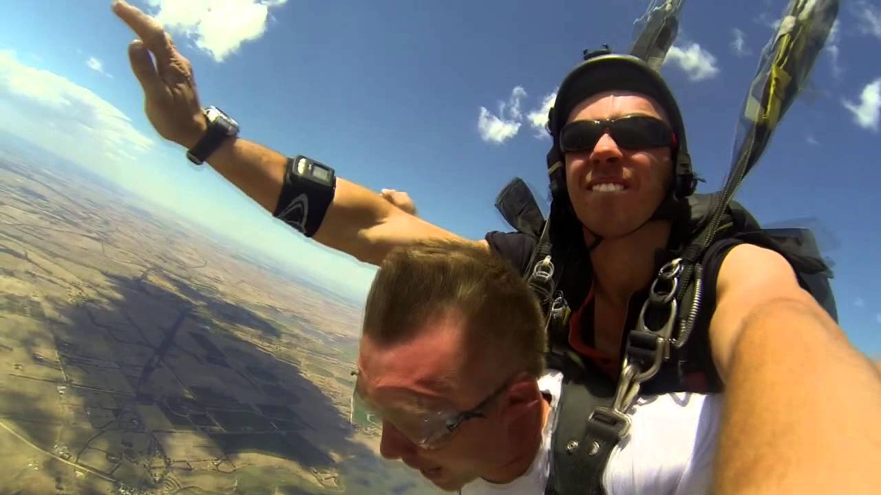 Jason Steen at Coastal Skydive - YouTube