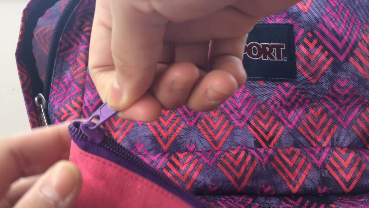 What's Inside My Backpack??? - YouTube