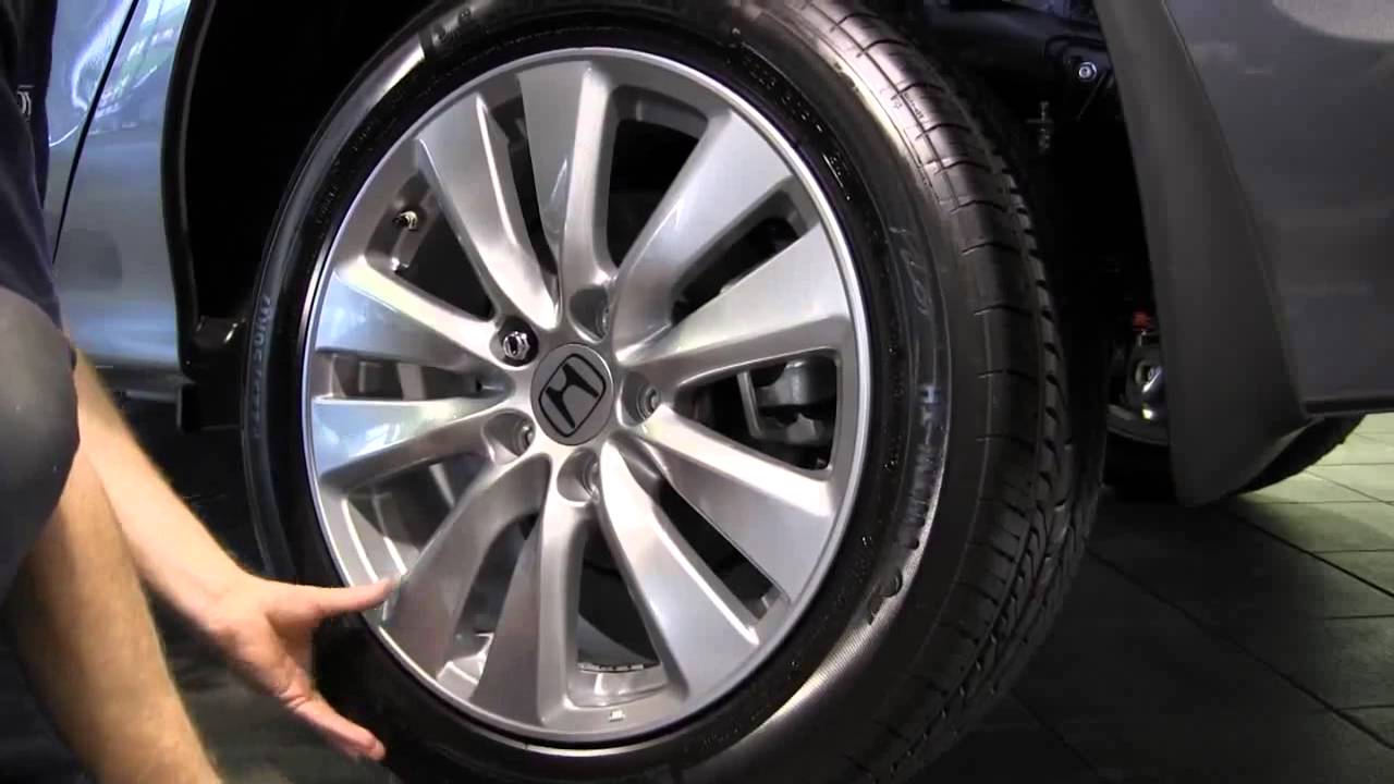 How To Change a Flat Tire - YouTube