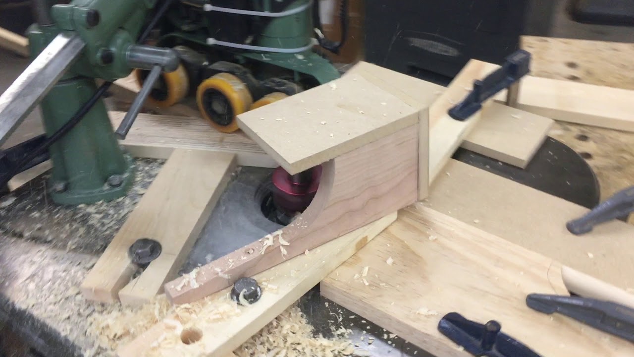How to mill thin moulding with an out board fence . - YouTube