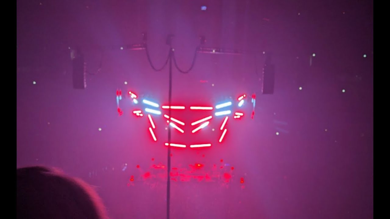 Chris Kuroda (Phish Lighting Director) Chicago, IL 10/15/23 - YouTube