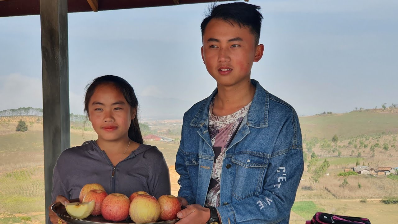 Nrog Kaj siab lawv noj dib liab thiab txiv nplai zaj nawb qab heev li ...