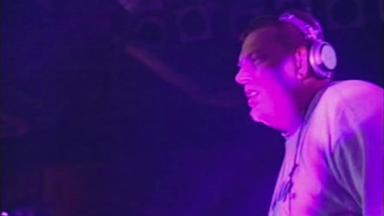 Commander Tom - Attention (Live @ Club Rotation) (2004) - YouTube