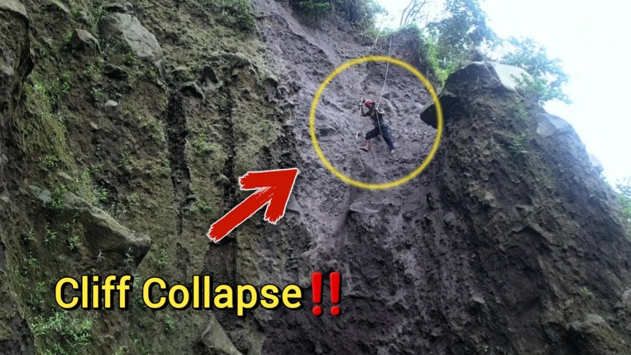 Cliff Collapse‼️ Miner knocked down black sand from a high cliff ...