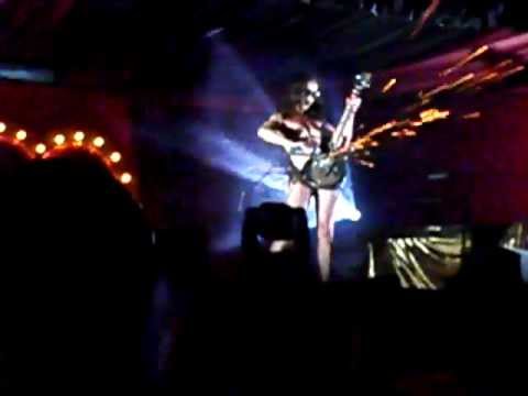 Ruby Blues Guitar-Grinding Burlesque