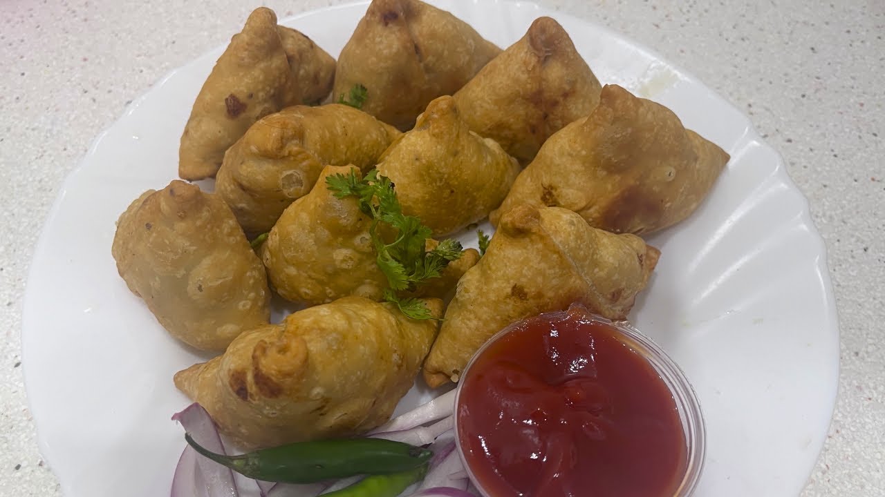 Perfect Punjabi Aloo Samosa | Kerala-Style Potato Samosa Recipe - YouTube