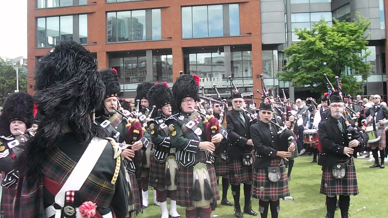 Mass pipe bands at Piccadilly Gardens,Manchester June 4th 2017 - YouTube