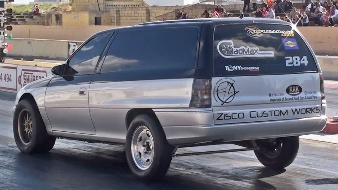Vauxhall Astra Van runs 10.40 at 143 mph - YouTube
