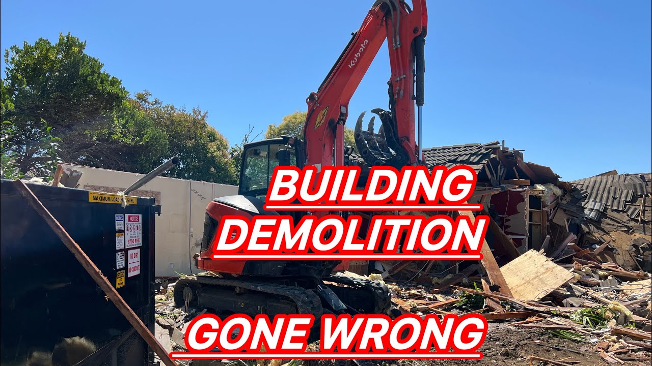 Santa Cruz building demolition gone wrong - YouTube